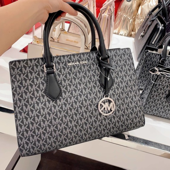 Michael Kors | Bags | Michael Kors Sheila Medium Satchel | Poshmark